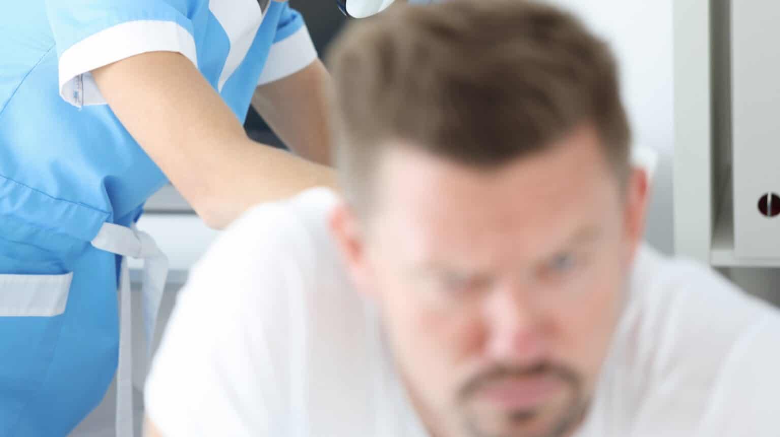 Quand faut-il opérer une fissure anale ? | Dr Servajean | Paris